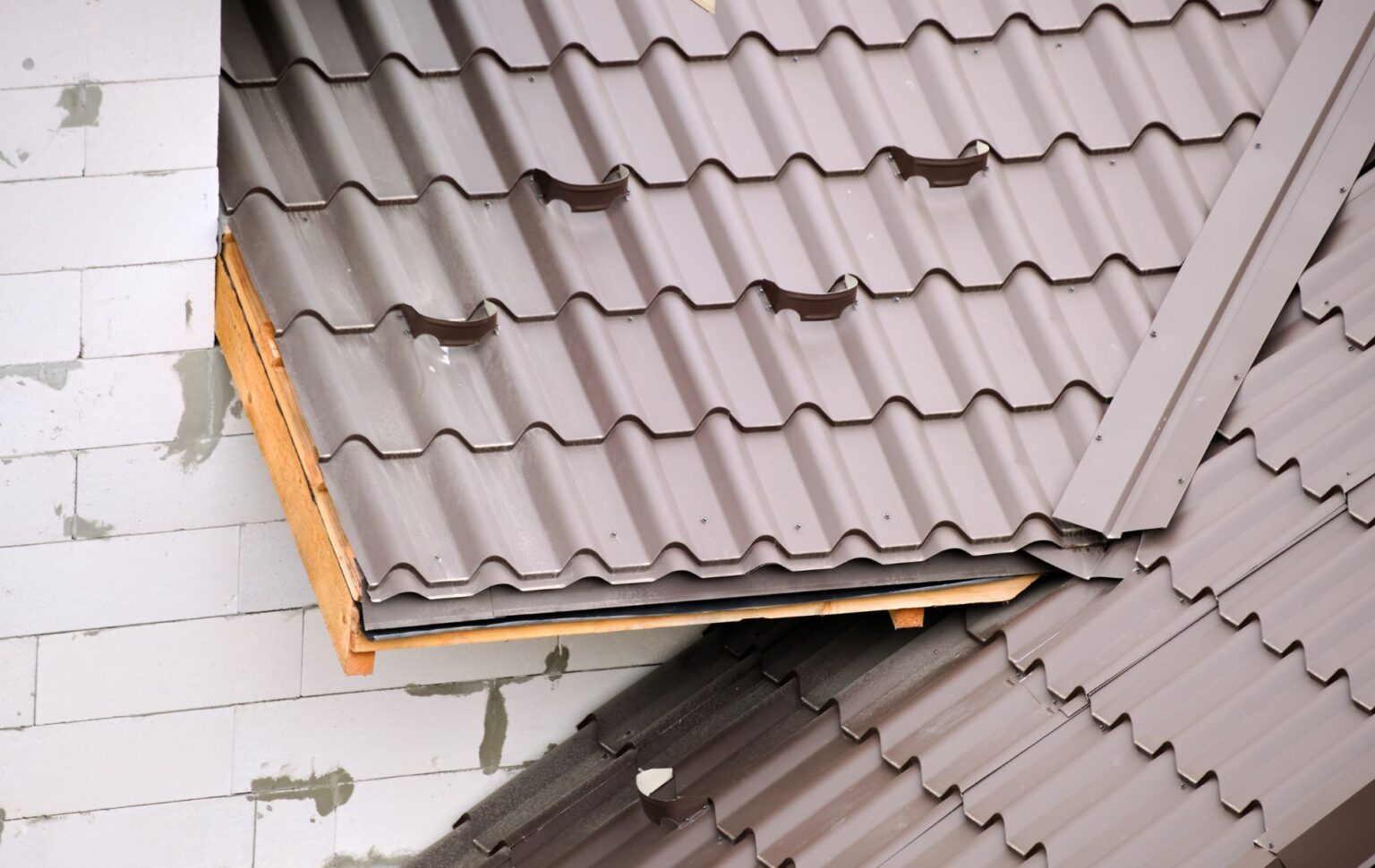 Plastic Gutter Guards Pros and Cons | RH Renovation NYC